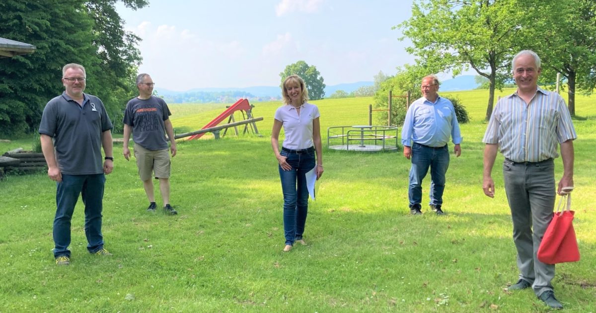 Bürgermeisterkandidatin Andrea Lange besucht Friedrichshöhe und Volksen ...